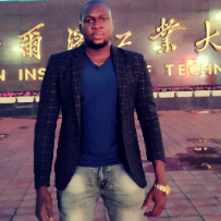 Loop | Bachirou Guene Lougou